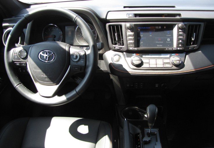 2016 Toyota RAV4 SE AWD – Savage On Wheels