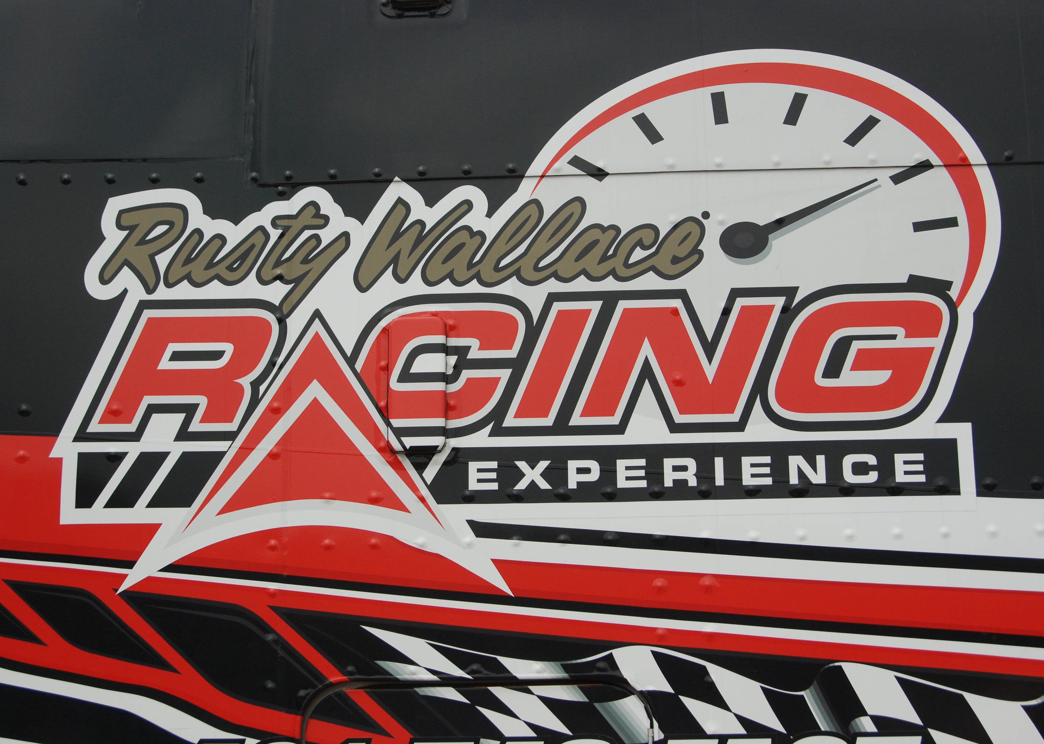 Savage Racing – Savage On Wheels