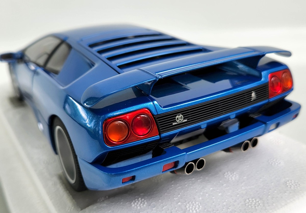Lamborghini Diablo SE30 – Savage On Wheels