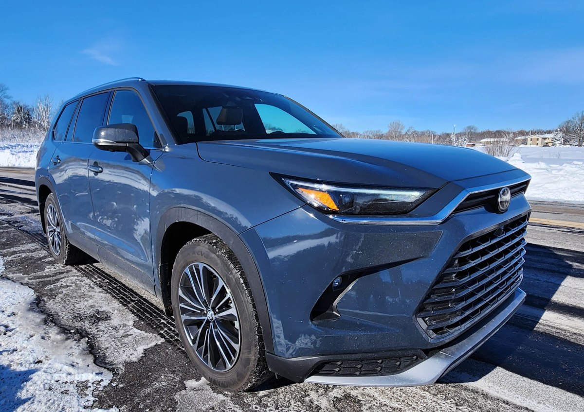 Review: 2024 Toyota Grand Highlander Platinum Hybrid – Savage On Wheels