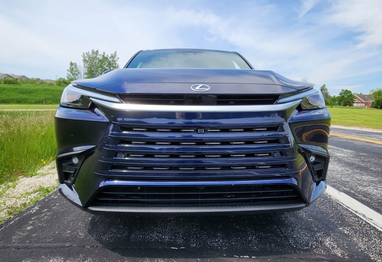 2024 Lexus TX 550h+ Luxury review – Savage On Wheels