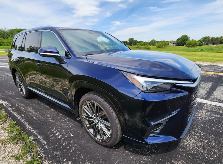 2024 Lexus TX 550h+ Luxury review – Savage On Wheels
