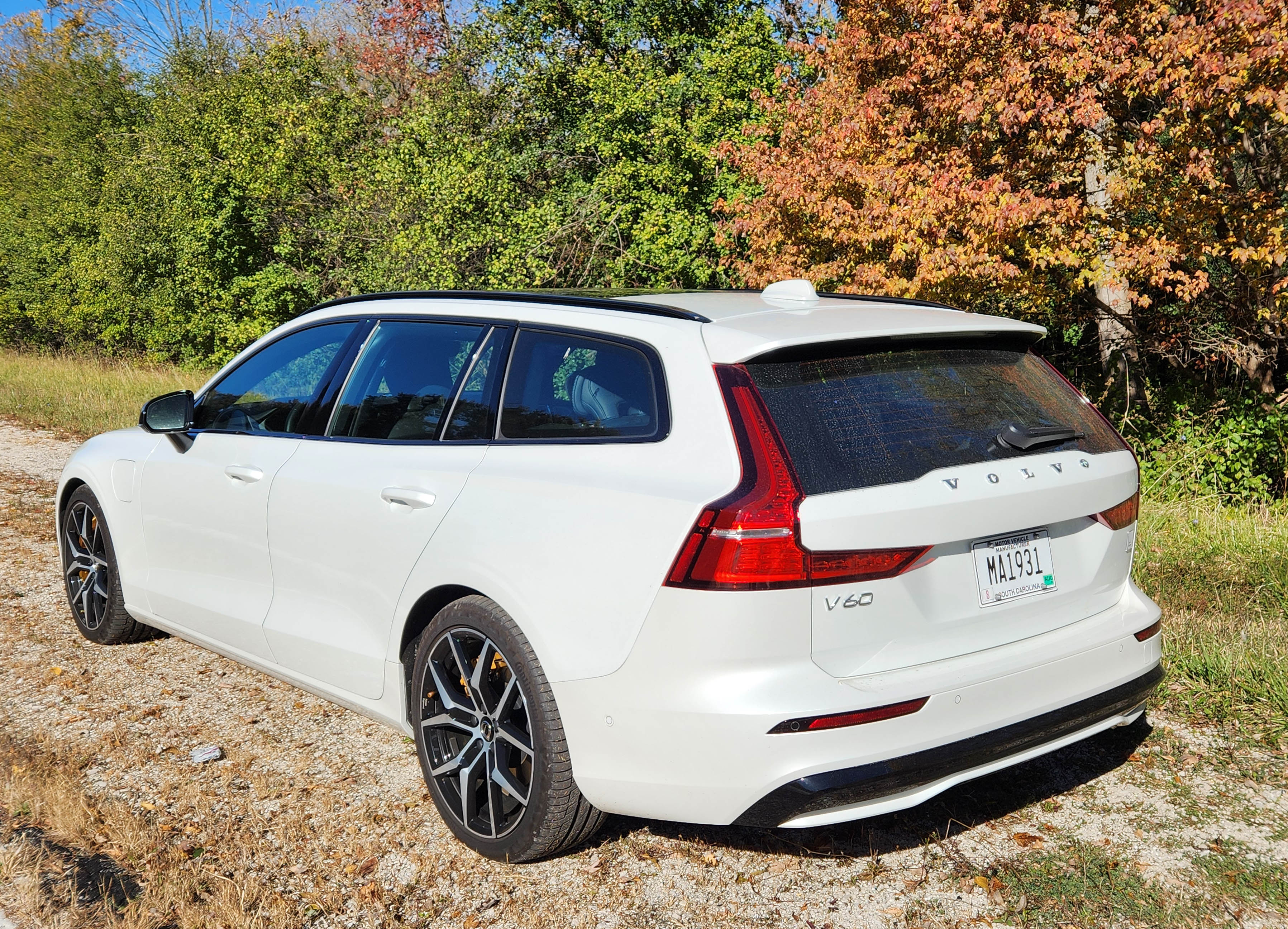 Review: 2025 Volvo V60 T8 AWD – Savage On Wheels