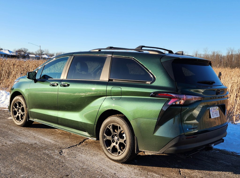 Review: 2025 Toyota Sienna XLE AWD Woodland Edition – Savage On Wheels