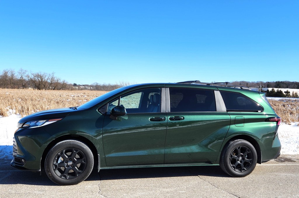 Review: 2025 Toyota Sienna XLE AWD Woodland Edition – Savage On Wheels