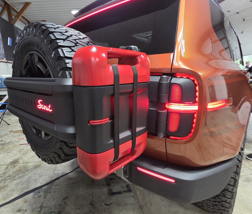 First look: Scout Traveler – Savage On Wheels