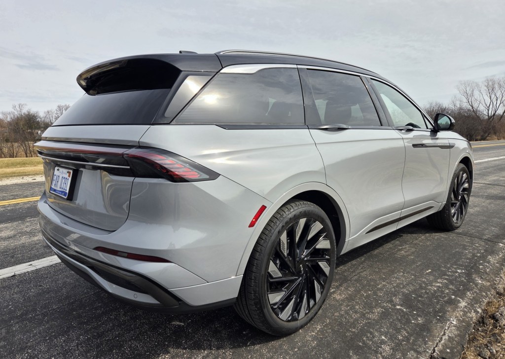 Review: 2026 Lincoln Nautilus Black Label – Savage On Wheels
